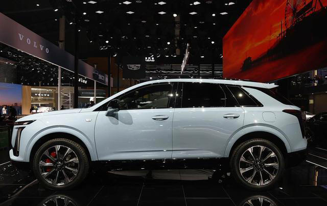 惊喜价22.99万起，新款凯迪拉克XT5还能有竞争力吗？