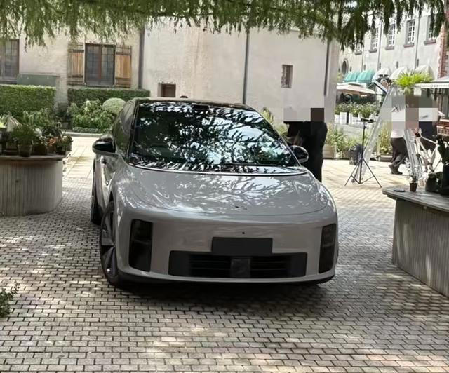 “小号i8”要来了！理想i6现身，车长4米95配5座，最高720km续航