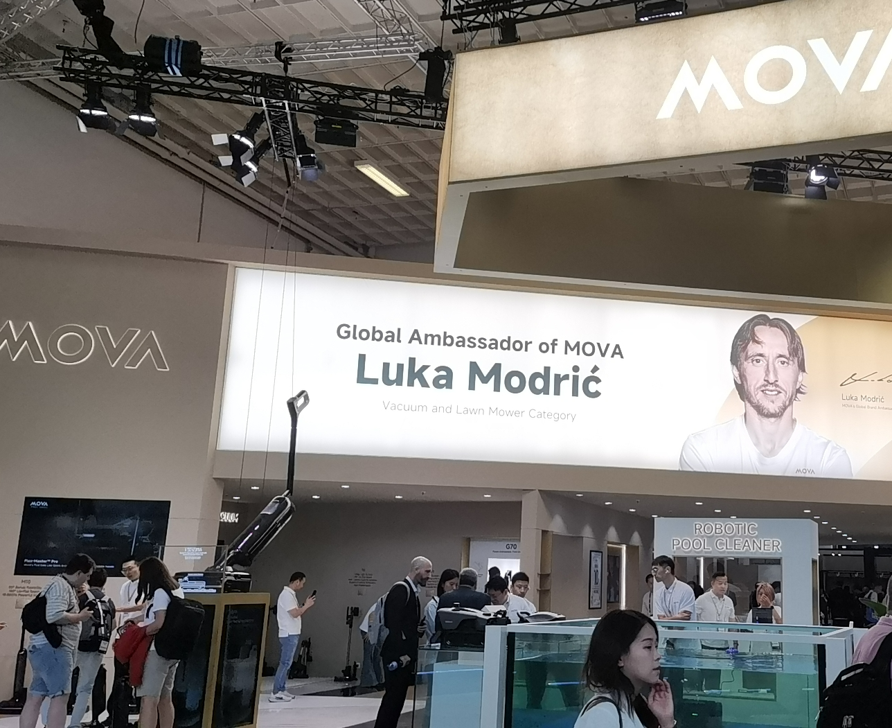 MOVA旗舰吸尘器G70 IFA全球首秀：全地形机械臂打造行业高端新范式