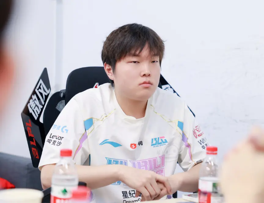 BLG和JDG决胜局突然暂停，所有人等bin上厕所，处罚结果已公布