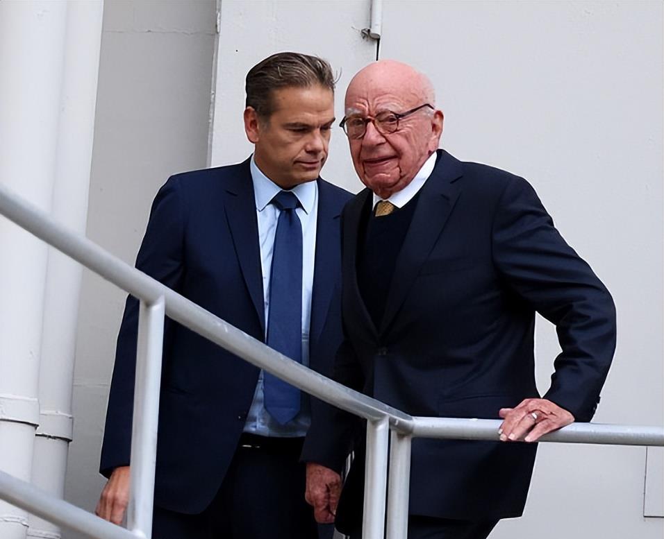 默多克千亿争产案结果出炉！邓文迪女儿喜提巨款，小26岁现任妻子一无所获？