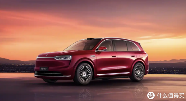 轴距暴增210mm！全新问界M7配华为最强ADS 4，能否干翻理想L7？