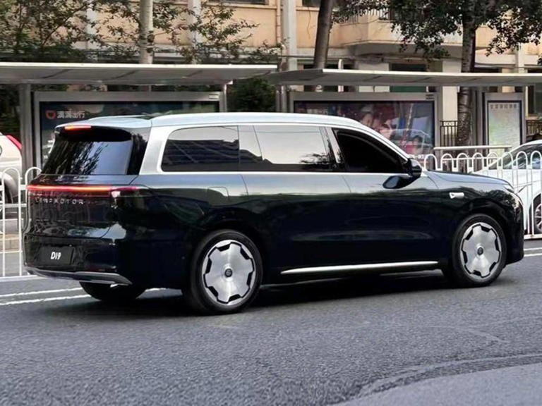 风云T11、岚图泰山有对手了！零跑大型SUV曝光，又是半价理想？