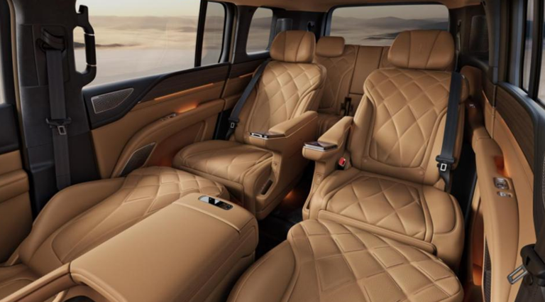 全尺寸豪华新标杆：仰望U8L鼎世版正式上市，128万元重构高端出行版图