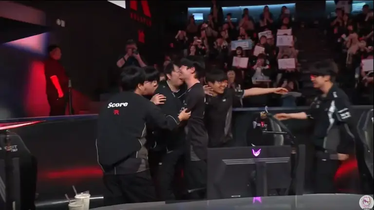 LCK：大爆冷！KT击败GenG晋级胜者组决赛和S15