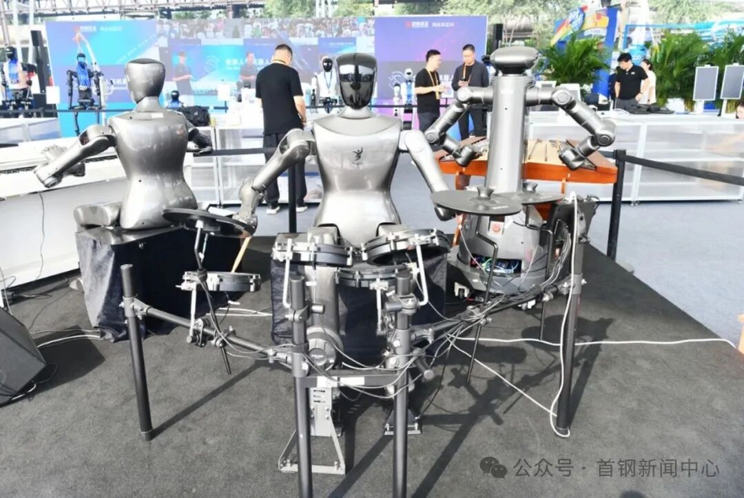首钢园多场景应用机器人 数字智能护航服贸会