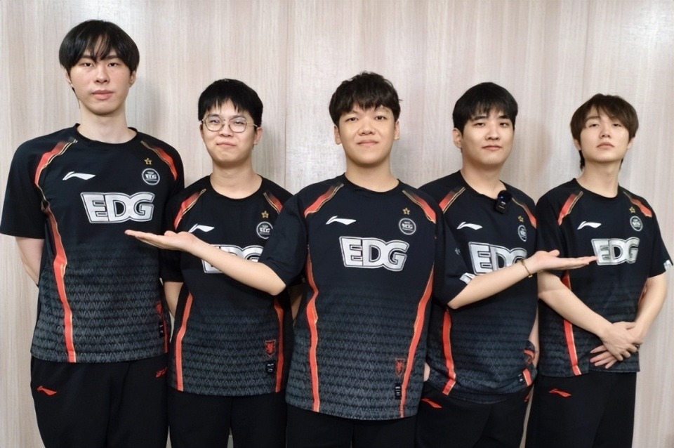 scout决胜局“超常”发挥，JDG斩断EDG世界赛之梦