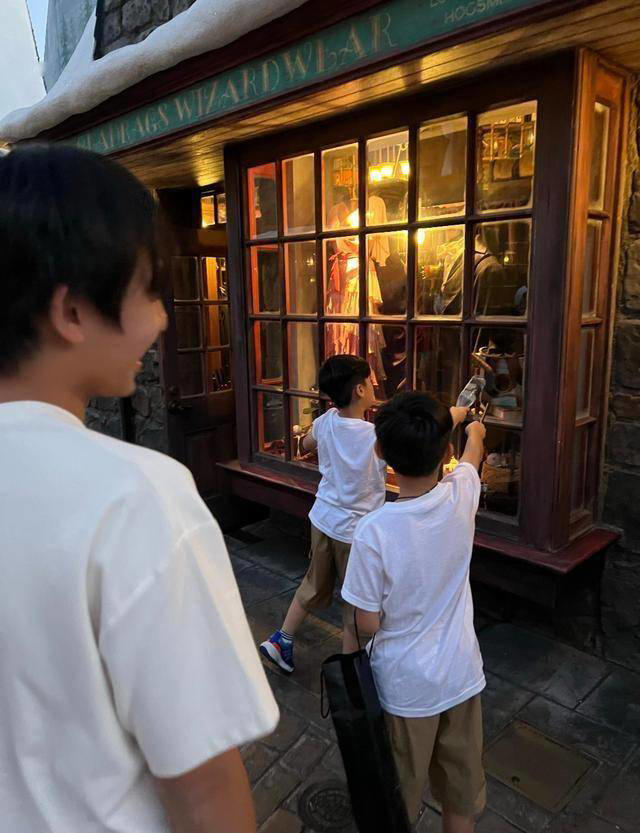 林志颖夫妇为大儿子庆生！16岁Kimi变成帅气大男孩，身高超180CM