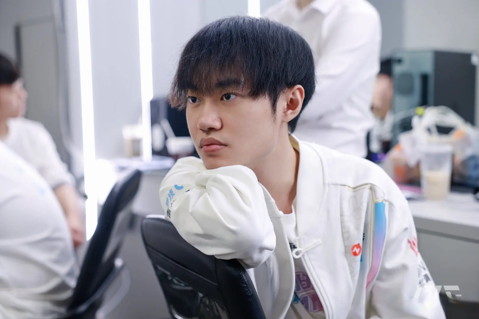 外网热议BLG击败TES：knight是LPL的GOAT！kanavi被打出打野差距