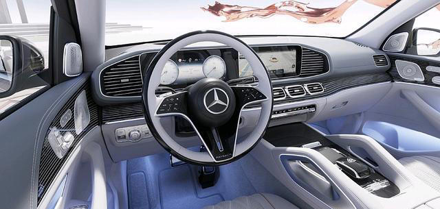 2025款奔驰迈巴赫GLS600亮相，4.0T八缸轻混+9AT四驱