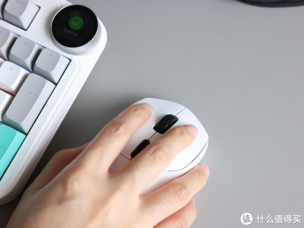 日常主力or竞技旗舰？雷柏VT1二代VSMAX二代全方位测评