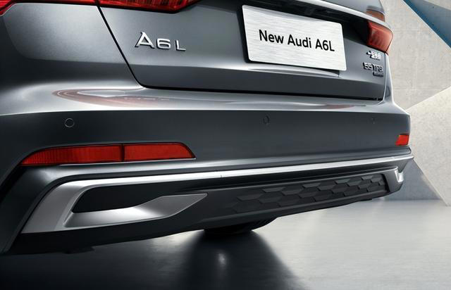 一汽奥迪A6L 3.0T引擎，动力强劲！