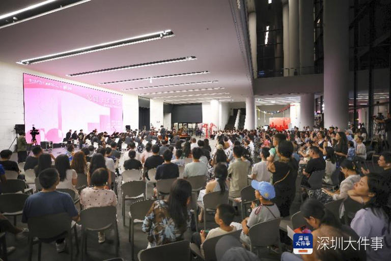 在深圳美术馆邂逅一场“琴键上的浪漫”