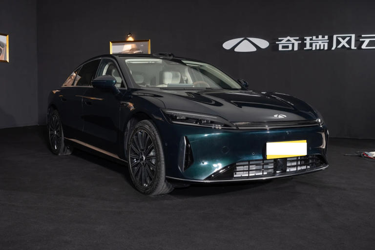 奇瑞“A9L”太猛！行政4座+2500公里续航，35天获5万订单