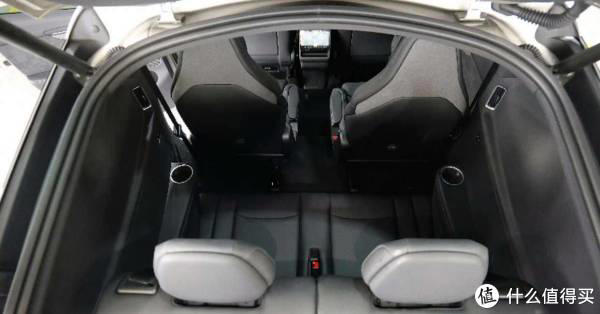 特斯拉Model YL对比蔚来ES8，中美造车新势力六座SUV怎么选?