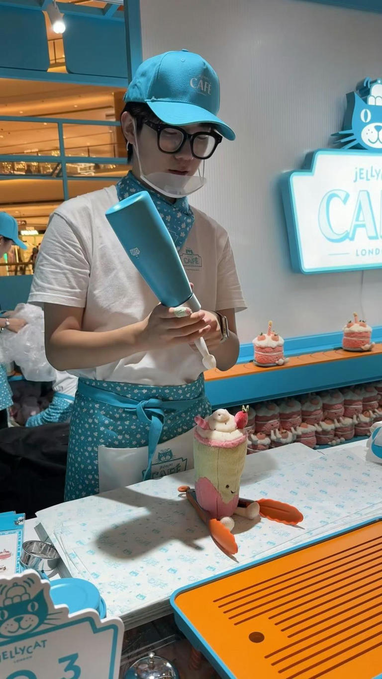 LPL主持BaoBao晒照：月底清库存