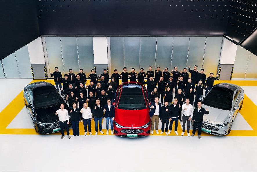 奔驰官宣合作 “BBA严选”通关：Momenta凭什么赢得德系大满贯？