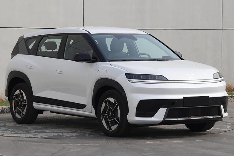 北京现代首款纯电SUV EO羿欧亮相，配高通芯片，最高续航达722km