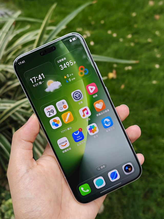 荣耀Magic8 Pro真机出炉：同期唯一支持3D人脸识别的骁龙旗舰