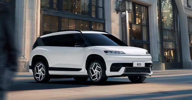 北京现代官宣首款纯电平台SUV中文名 “EO羿欧” 722KM超长续航