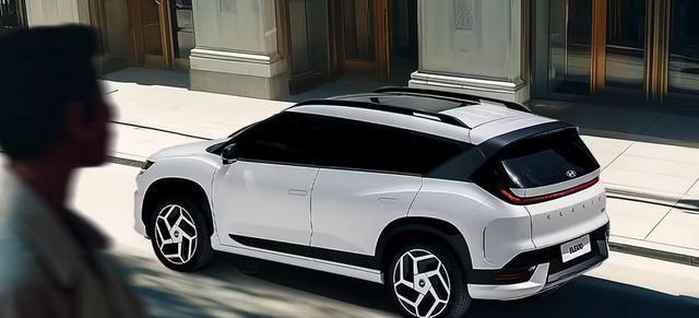 北京现代官宣首款纯电平台SUV中文名 “EO羿欧” 722KM超长续航