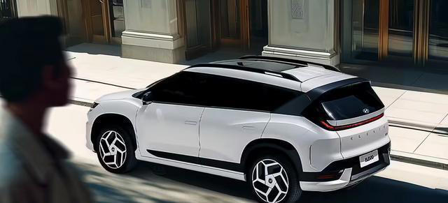 北京现代官宣首款纯电平台SUV中文名 “EO羿欧” 722KM超长续航