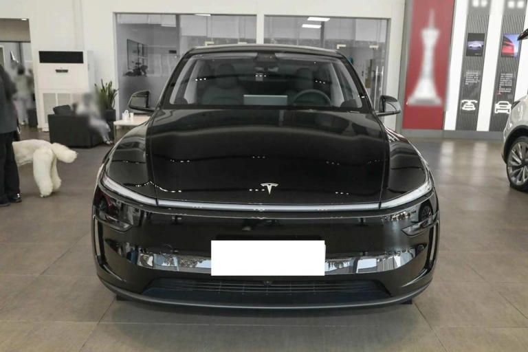 纯电SUV对决：理想i6与特斯拉Model Y全方位比拼，谁才是你的心头好？