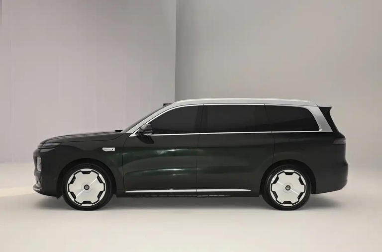 领跑D19正式首发，增程版纯电500km，预计25万起