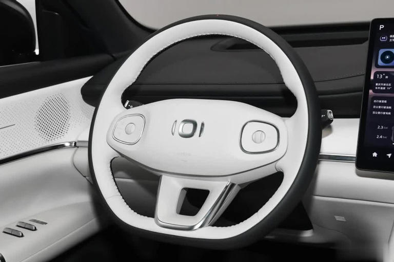 长安启源Q07天枢智能激光版对决宋L DM-i，中型SUV选谁？