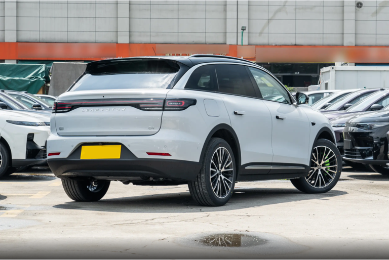 15万预算买SUV，深蓝S07和零跑C11谁更划算？