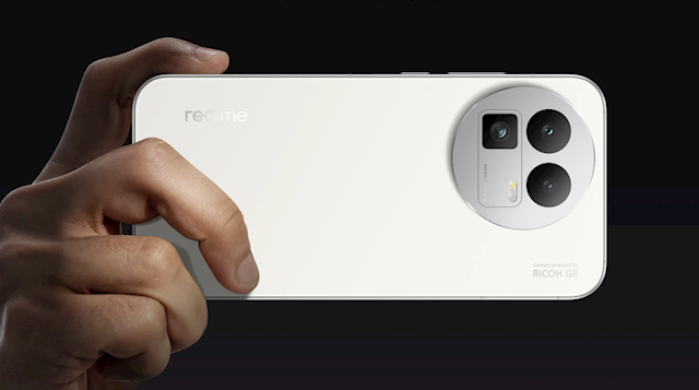 2899元起最强标准版！真我GT8发布：骁龙8至尊版双芯+5000万潜望长焦