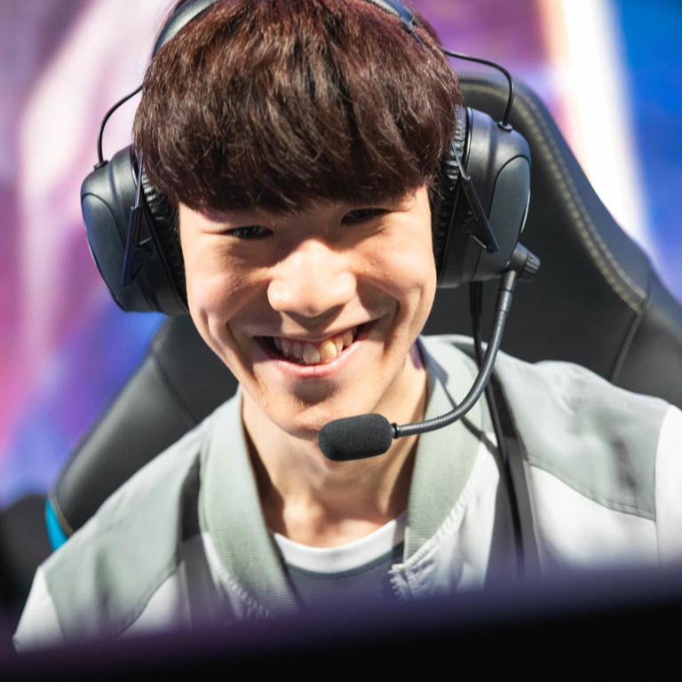 TheShy：我私底下很活跃但镜头前不表现，很欣赏Doran的性格