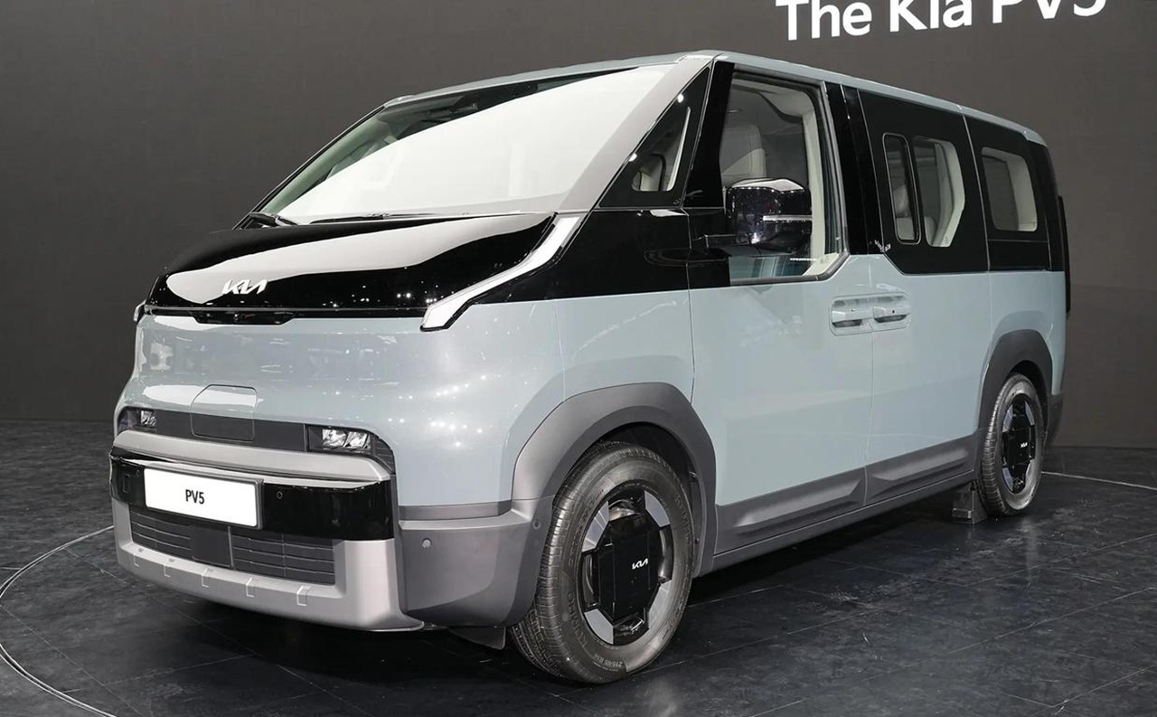 起亚全新纯电MPV亮相，1+2+3六座布局续航400Km