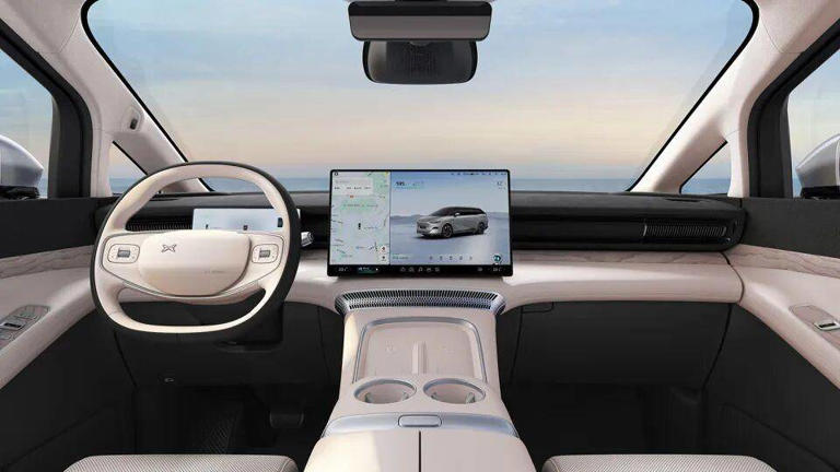 小鹏X9增程版，搭载63.3度电池，续航1602km，还要啥腾势D9？