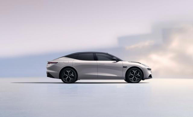 领克10 EM-P九月5077台热销，买混动车不用再选配置做取舍