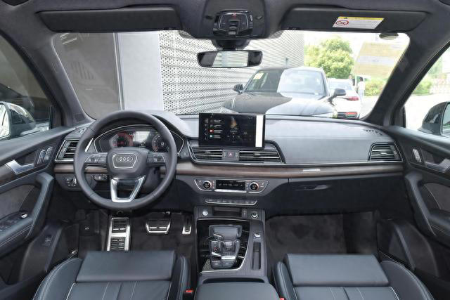 奥迪Q5L与理想L8正面竞争