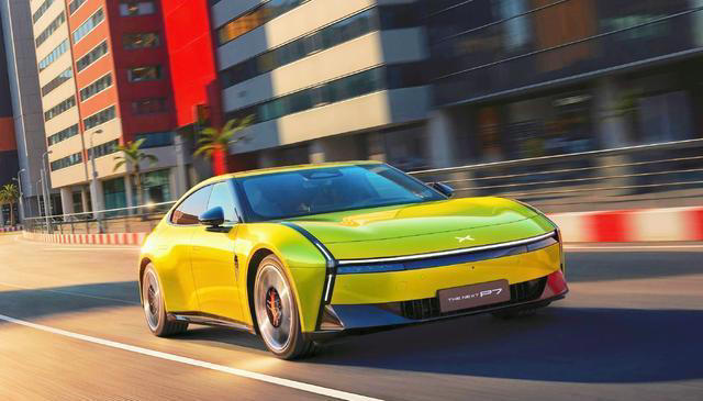 小鹏全新P7来袭，21.98万，定位C级轿车，纯电续航820km，不得了