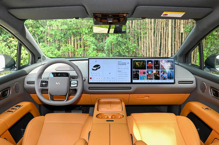 直击家用痛点！理想i6，24.98万起标配冰箱彩电，10分钟充500 公里