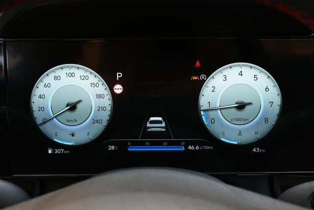 搭载2.0T+8速双离合，现代Elantra N