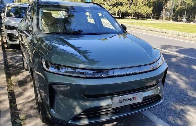 哈弗H6家族新成员！全新哈弗H6L现身，比H6大一圈，化身中型SUV