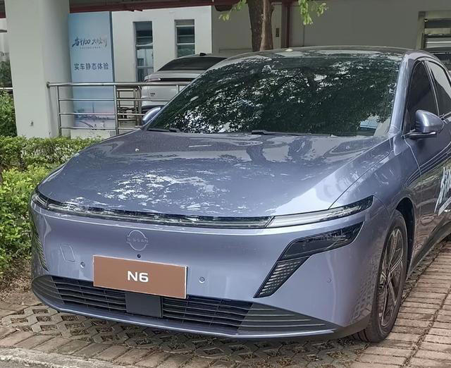 东风日产N6现身，宛如“小号N7”，轴距超2米8，搭载1.5L插混动力