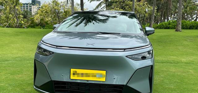 新车 ｜ 纯电续航超450km／800V+5C超充／小鹏X9增程版内饰发布