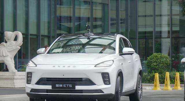 深度试驾星途ET5猎鹰700，解读背后的“超人反应”与自我进化逻辑