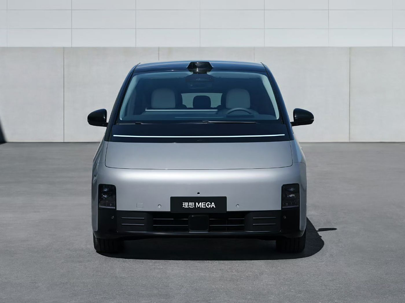 理想MEGA MPV召回11411辆，并对10月23日车辆起火事件进行说明