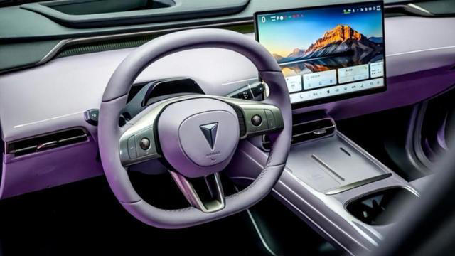 深蓝L06配3纳米芯片+磁流变悬架，会成15万级轿跑新标杆？