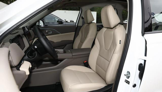 不止是加大版！哈弗H6L搭载2.0T+9DCT，究竟有啥看点？