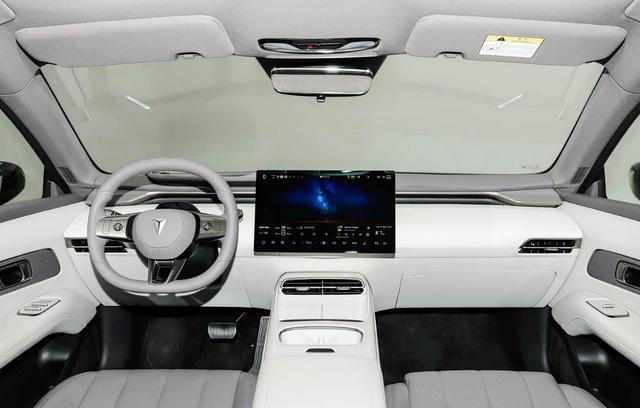 13.99万起，10月30日预售的深蓝L06。这些亮点你未必知道