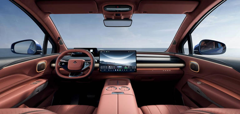 800V平台+续航1369km！昊铂HL增程版