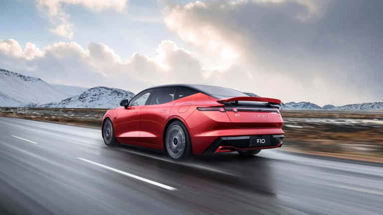 配580kW四驱动力！领克Z10加推四驱Halo版