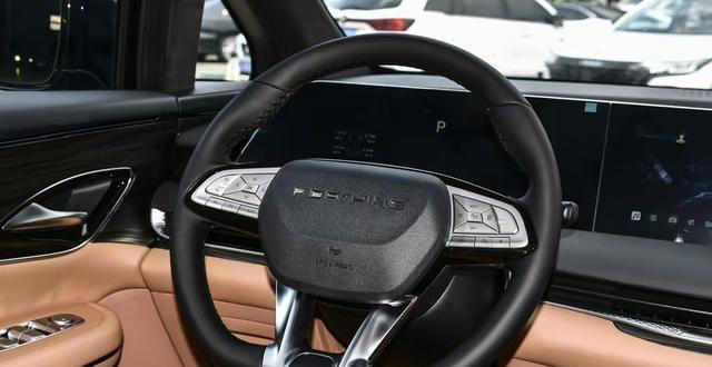 15.99万起，星海V9厂家质保8年+续航1300km，合适刚需家庭选择！